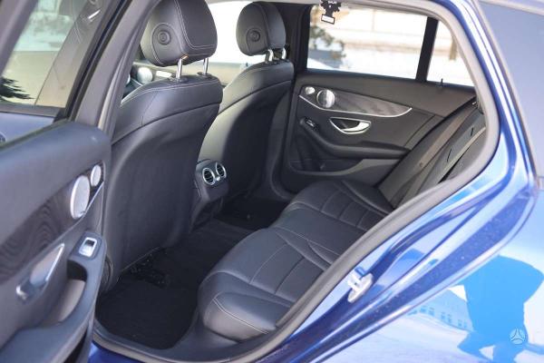 Blue Mercedes-Benz C 200 2016 in Alytus, with an engine capacity of 2.20 L and mileage of 259 thousand km for 13600 €, photo 10 on AUTOMOTO.COM.LV