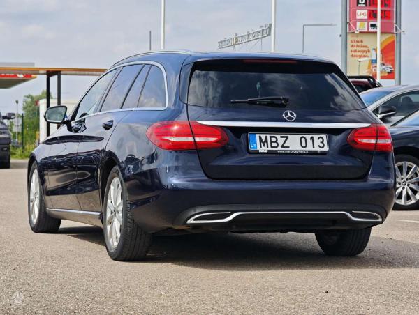 Blue Mercedes-Benz C 200 2017 in Vilnius, with an engine capacity of 2.14 L and mileage of 285 thousand km for 10500 €, photo 7 on AUTOMOTO.COM.LV
