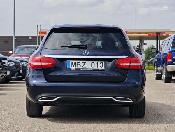 Blue Mercedes-Benz C 200 2017 in Vilnius, with an engine capacity of 2.14 L and mileage of 285 thousand km for 10500 €, photo 8 on AUTOMOTO.COM.LV