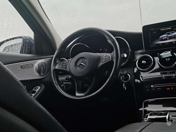 Blue Mercedes-Benz C 200 2017 in Vilnius, with an engine capacity of 2.14 L and mileage of 285 thousand km for 10500 €, photo 10 on AUTOMOTO.COM.LV