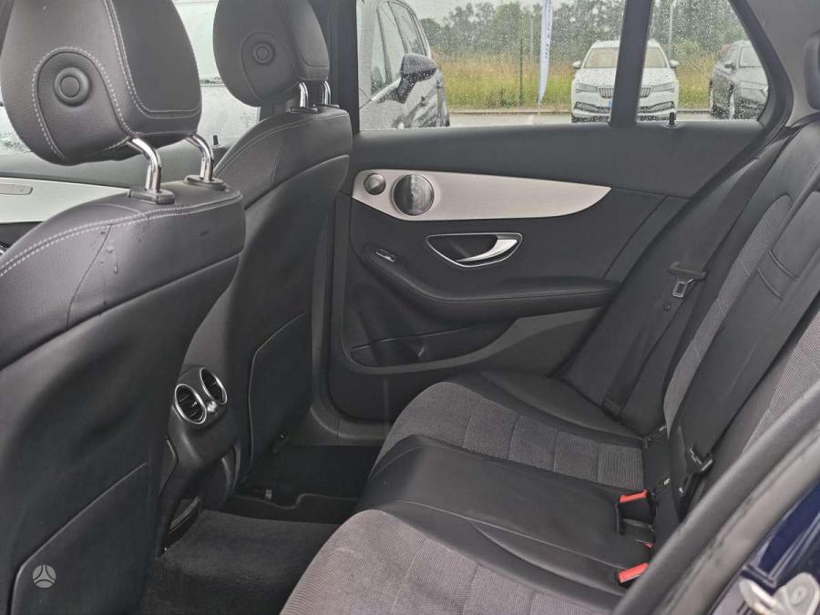 Blue Mercedes-Benz C 200 2017 in Vilnius, with an engine capacity of 2.14 L and mileage of 285 thousand km for 10500 €, photo 19 on AUTOMOTO.COM.LV