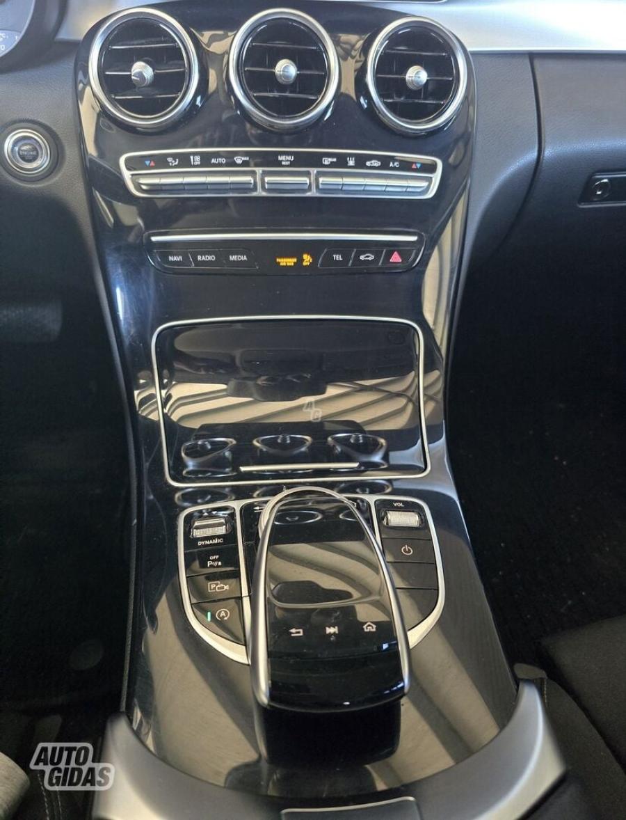 Zils Mercedes-Benz C 200 2019 Klaipėda, ar dzinēja tilpumu 1.60 L un nobraukumu 208 tūkst. km par 18000 €, foto 16 vietnē AUTOMOTO.COM.LV