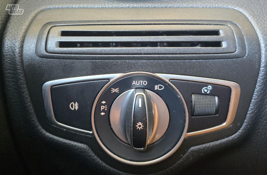 Zils Mercedes-Benz C 200 2019 Klaipėda, ar dzinēja tilpumu 1.60 L un nobraukumu 208 tūkst. km par 18000 €, foto 21 vietnē AUTOMOTO.COM.LV