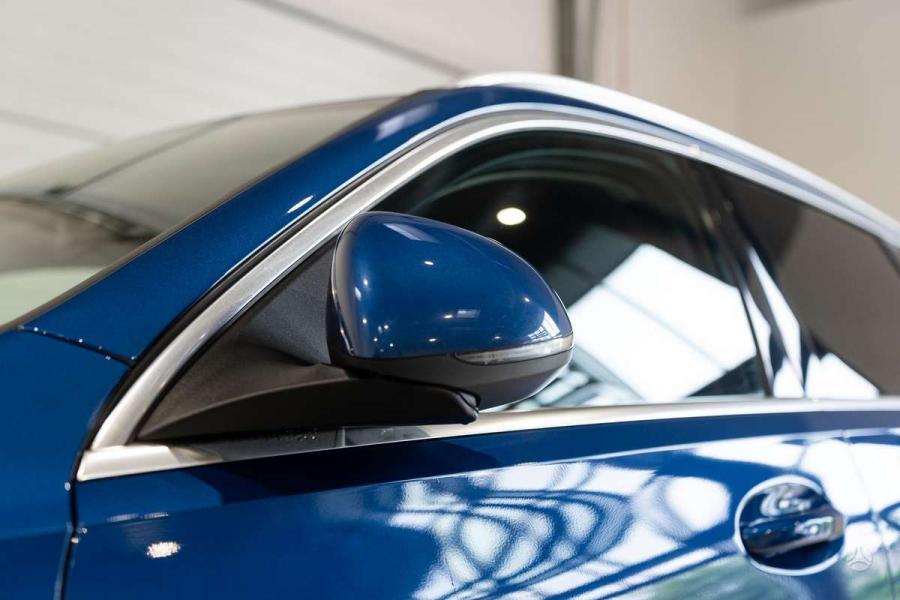Blue Mercedes-Benz C 200 2022 in Vilnius, with an engine capacity of 1.99 L and mileage of 160 thousand km for 22100 €, photo 13 on AUTOMOTO.COM.LV