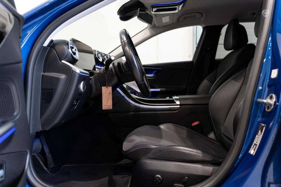 Blue Mercedes-Benz C 200 2022 in Vilnius, with an engine capacity of 1.99 L and mileage of 160 thousand km for 22100 €, photo 15 on AUTOMOTO.COM.LV
