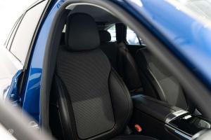 Blue Mercedes-Benz C 200 2022 in Vilnius, with an engine capacity of 1.99 L and mileage of 160 thousand km for 22100 €, photo 26 on AUTOMOTO.COM.LV