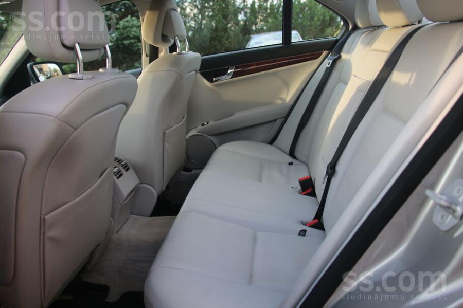 Brown Mercedes-Benz C 200 2008 in Tukums, with an engine capacity of 2.20 L and mileage of 0 thousand km for 6500 €, photo 8 on AUTOMOTO.COM.LV