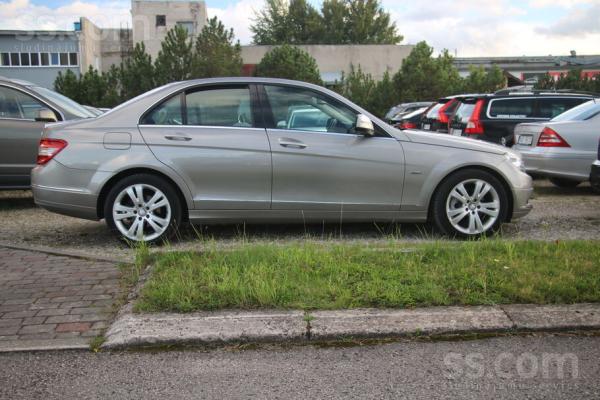 Brūns Mercedes-Benz C 200 2008 Tukums, ar dzinēja tilpumu 2.20 L un nobraukumu 0 tūkst. km par 6500 €, foto 3 vietnē AUTOMOTO.COM.LV