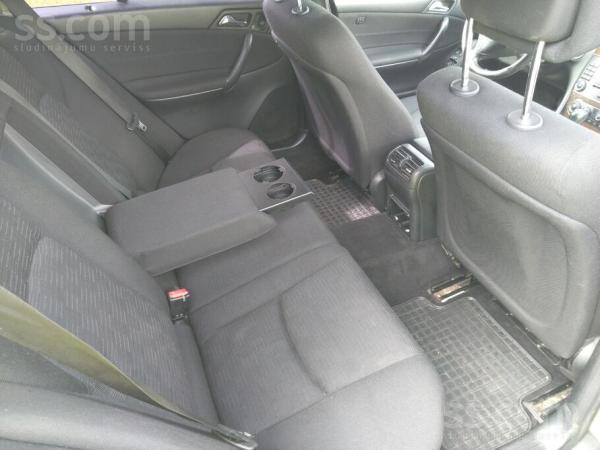 Brūns Mercedes-Benz C 200 2006 Aizkraukle, ar dzinēja tilpumu 2.10 L un nobraukumu 368 tūkst. km par 1700 €, foto 9 vietnē AUTOMOTO.COM.LV