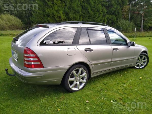 Мерседес Ц 200 2006 в Айзкраукле на AUTOMOTO.COM.LV Коричневый Мерседес Ц 200 2006 в Айзкраукле, объемом двигателя 2.10 л и пробегом 368 тыс. км за 1700 €, фото 4 на AUTOMOTO.COM.LV