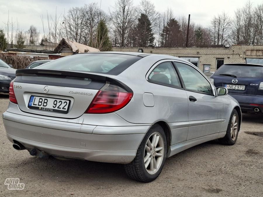 Mercedes-Benz C 200 2004 Šilutė, ar dzinēja tilpumu 2.00 L un nobraukumu 149 tūkst. km par 1499 €, foto 2 vietnē AUTOMOTO.COM.LV