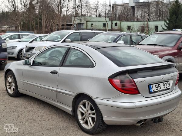 Mercedes-Benz C 200 2004 Šilutė, ar dzinēja tilpumu 2.00 L un nobraukumu 149 tūkst. km par 1499 €, foto 3 vietnē AUTOMOTO.COM.LV