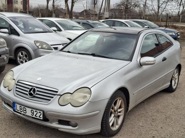 Mercedes-Benz C 200 2004 Šilutė, ar dzinēja tilpumu 2.00 L un nobraukumu 149 tūkst. km par 1499 €, foto 6 vietnē AUTOMOTO.COM.LV