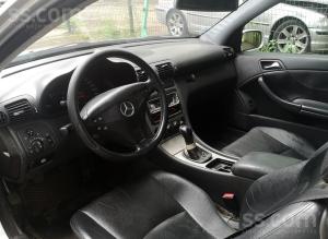 Pelēks Mercedes-Benz C 200 2001 Rīga, ar dzinēja tilpumu 2.00 L un nobraukumu 220 tūkst. km par 1200 €, foto 7 vietnē AUTOMOTO.COM.LV