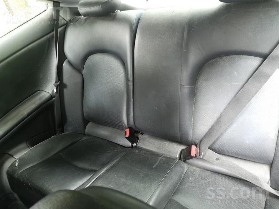 Pelēks Mercedes-Benz C 200 2001 Rīga, ar dzinēja tilpumu 2.00 L un nobraukumu 220 tūkst. km par 1200 €, foto 8 vietnē AUTOMOTO.COM.LV