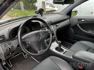 Pelēks Mercedes-Benz C 200 2003 Rīga, ar dzinēja tilpumu 1.80 L un nobraukumu 149 tūkst. km par 4300 €, foto 7 vietnē AUTOMOTO.COM.LV