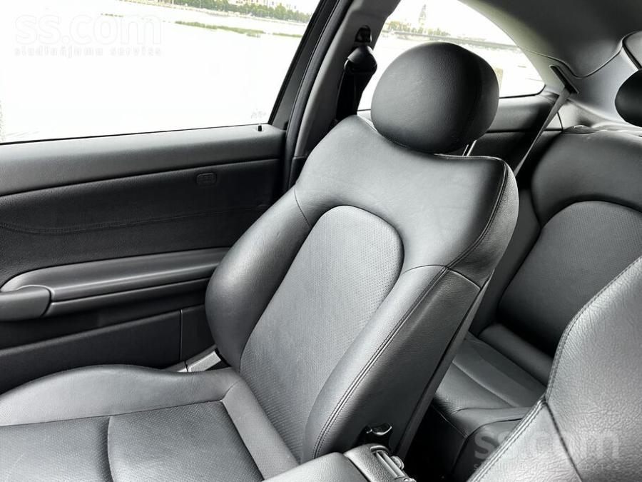 Pelēks Mercedes-Benz C 200 2003 Rīga, ar dzinēja tilpumu 1.80 L un nobraukumu 149 tūkst. km par 4300 €, foto 8 vietnē AUTOMOTO.COM.LV
