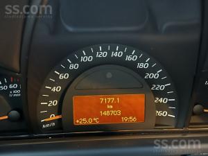 Pelēks Mercedes-Benz C 200 2003 Rīga, ar dzinēja tilpumu 1.80 L un nobraukumu 149 tūkst. km par 4300 €, foto 11 vietnē AUTOMOTO.COM.LV