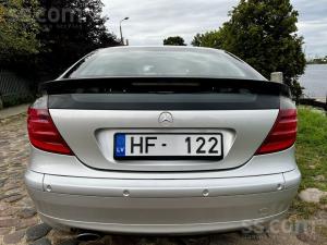 Pelēks Mercedes-Benz C 200 2003 Rīga, ar dzinēja tilpumu 1.80 L un nobraukumu 149 tūkst. km par 4300 €, foto 16 vietnē AUTOMOTO.COM.LV