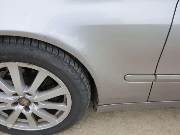 Pelēks Mercedes-Benz C 200 2004 Viļņa, ar dzinēja tilpumu 2.15 L un nobraukumu 362 tūkst. km par 850 €, foto 7 vietnē AUTOMOTO.COM.LV