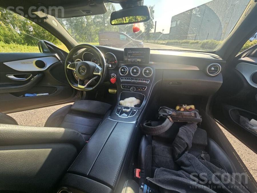 Grey Mercedes-Benz C 200 2016 in Riga, with an engine capacity of 2.00 L and mileage of 115 thousand km for 21999 €, photo 13 on AUTOMOTO.COM.LV