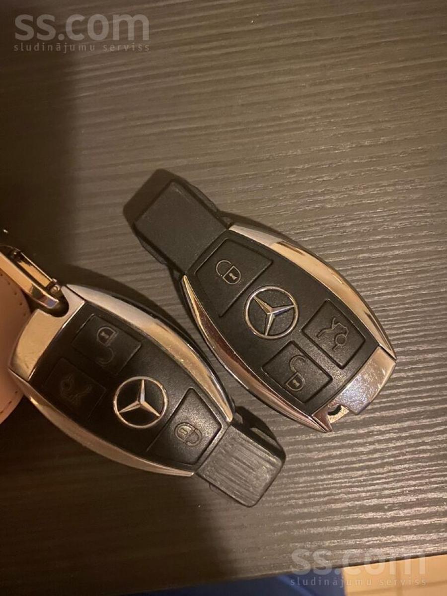 Grey Mercedes-Benz C 200 2016 in Riga, with an engine capacity of 2.00 L and mileage of 115 thousand km for 21999 €, photo 15 on AUTOMOTO.COM.LV