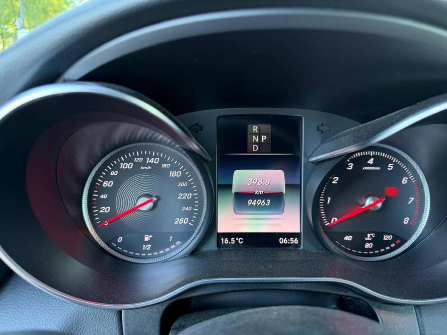 Pelēks Mercedes-Benz C 200 2018 Kauņa, ar dzinēja tilpumu 1.99 L un nobraukumu 94 tūkst. km par 26000 €, foto 21 vietnē AUTOMOTO.COM.LV
