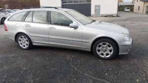 Pelēks Mercedes-Benz C 200 2006 Kauņa, ar dzinēja tilpumu 2.15 L un nobraukumu 280 tūkst. km par 1450 €, foto 5 vietnē AUTOMOTO.COM.LV