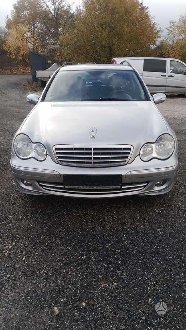 Pelēks Mercedes-Benz C 200 2006 Kauņa, ar dzinēja tilpumu 2.15 L un nobraukumu 280 tūkst. km par 1450 €, foto 6 vietnē AUTOMOTO.COM.LV