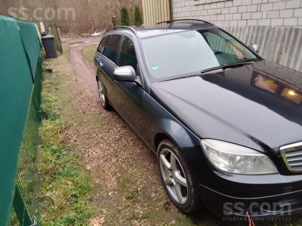 Pelēks Mercedes-Benz C 200 2007 Rīga, ar dzinēja tilpumu 2.10 L un nobraukumu 385 tūkst. km par 2800 €, foto 2 vietnē AUTOMOTO.COM.LV