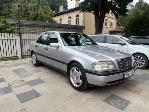 Grey Mercedes-Benz C 200 1996 in Riga, with an engine capacity of 2.00 L and mileage of 168 thousand km for 5500 €, photo 7 on AUTOMOTO.COM.LV