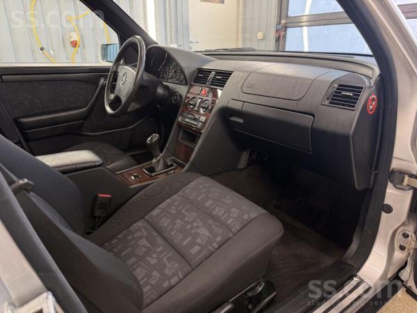 Pelēks Mercedes-Benz C 200 1996 Rīga, ar dzinēja tilpumu 2.00 L un nobraukumu 168 tūkst. km par 5500 €, foto 10 vietnē AUTOMOTO.COM.LV
