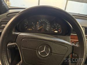 Grey Mercedes-Benz C 200 1996 in Riga, with an engine capacity of 2.00 L and mileage of 168 thousand km for 5500 €, photo 17 on AUTOMOTO.COM.LV