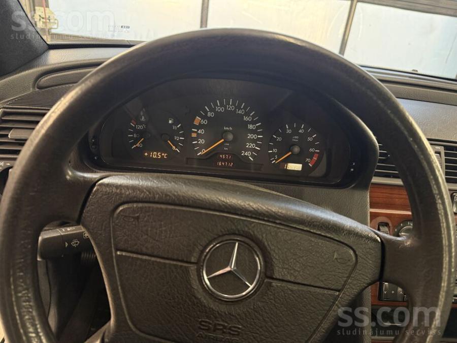 Grey Mercedes-Benz C 200 1996 in Riga, with an engine capacity of 2.00 L and mileage of 168 thousand km for 5500 €, photo 17 on AUTOMOTO.COM.LV