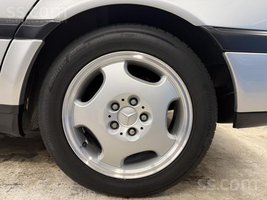 Grey Mercedes-Benz C 200 1996 in Riga, with an engine capacity of 2.00 L and mileage of 168 thousand km for 5500 €, photo 21 on AUTOMOTO.COM.LV
