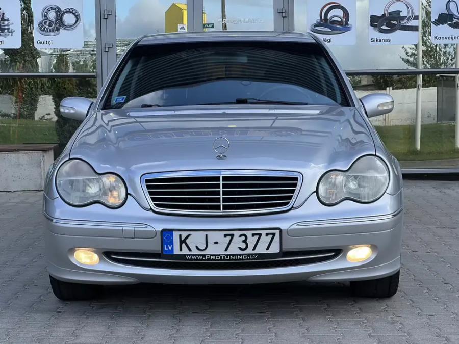 Pelēks Mercedes-Benz C 200 2002 Jēkabpils, ar dzinēja tilpumu 2.00 L un nobraukumu 269 tūkst. km par 2590 €, foto 5 vietnē AUTOMOTO.COM.LV