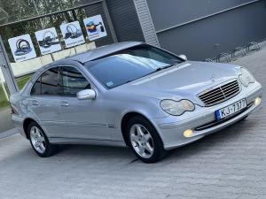 Pelēks Mercedes-Benz C 200 2002 Jēkabpils, ar dzinēja tilpumu 2.00 L un nobraukumu 269 tūkst. km par 2590 €, foto 6 vietnē AUTOMOTO.COM.LV