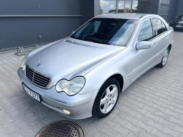 Pelēks Mercedes-Benz C 200 2002 Jēkabpils, ar dzinēja tilpumu 2.00 L un nobraukumu 269 tūkst. km par 2590 €, foto 8 vietnē AUTOMOTO.COM.LV