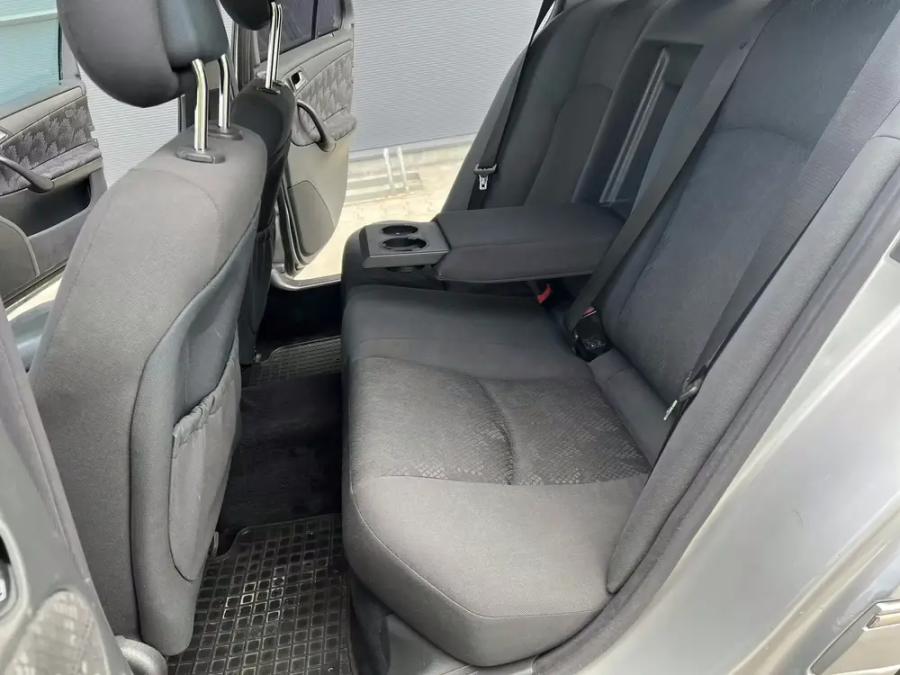 Pelēks Mercedes-Benz C 200 2002 Jēkabpils, ar dzinēja tilpumu 2.00 L un nobraukumu 269 tūkst. km par 2590 €, foto 15 vietnē AUTOMOTO.COM.LV
