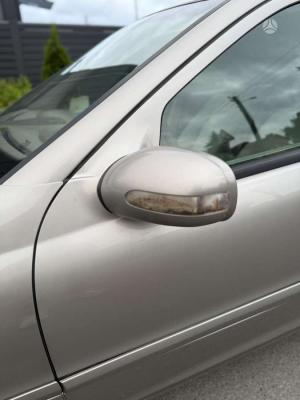 Pelēks Mercedes-Benz C 200 2003 Kauņa, ar dzinēja tilpumu 2.15 L un nobraukumu 380 tūkst. km par 1500 €, foto 10 vietnē AUTOMOTO.COM.LV