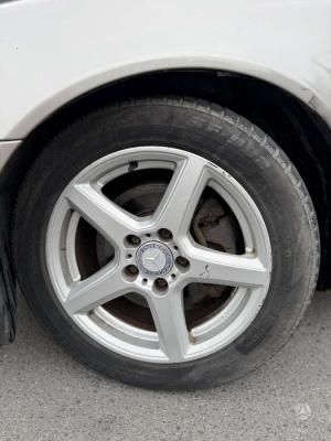 Pelēks Mercedes-Benz C 200 2003 Kauņa, ar dzinēja tilpumu 2.15 L un nobraukumu 380 tūkst. km par 1500 €, foto 11 vietnē AUTOMOTO.COM.LV