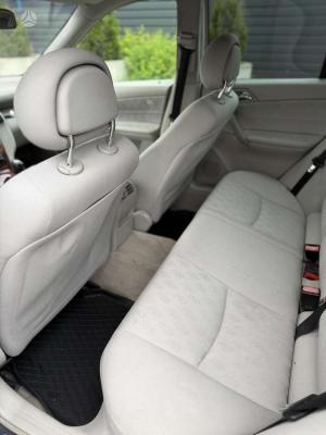 Pelēks Mercedes-Benz C 200 2003 Kauņa, ar dzinēja tilpumu 2.15 L un nobraukumu 380 tūkst. km par 1500 €, foto 18 vietnē AUTOMOTO.COM.LV