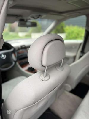 Pelēks Mercedes-Benz C 200 2003 Kauņa, ar dzinēja tilpumu 2.15 L un nobraukumu 380 tūkst. km par 1500 €, foto 19 vietnē AUTOMOTO.COM.LV