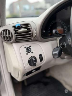 Pelēks Mercedes-Benz C 200 2003 Kauņa, ar dzinēja tilpumu 2.15 L un nobraukumu 380 tūkst. km par 1500 €, foto 23 vietnē AUTOMOTO.COM.LV