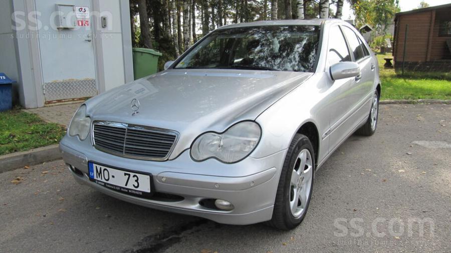 Серый Мерседес Ц 200 2003 в Рига, объемом двигателя 2.00 л и пробегом 286 тыс. км за 3750 €, фото 1 на AUTOMOTO.COM.LV