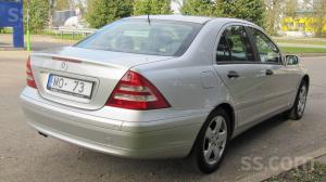 Серый Мерседес Ц 200 2003 в Рига, объемом двигателя 2.00 л и пробегом 286 тыс. км за 3750 €, фото 26 на AUTOMOTO.COM.LV