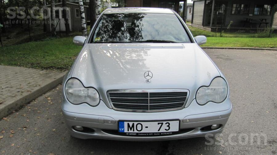 Серый Мерседес Ц 200 2003 в Рига, объемом двигателя 2.00 л и пробегом 286 тыс. км за 3750 €, фото 28 на AUTOMOTO.COM.LV