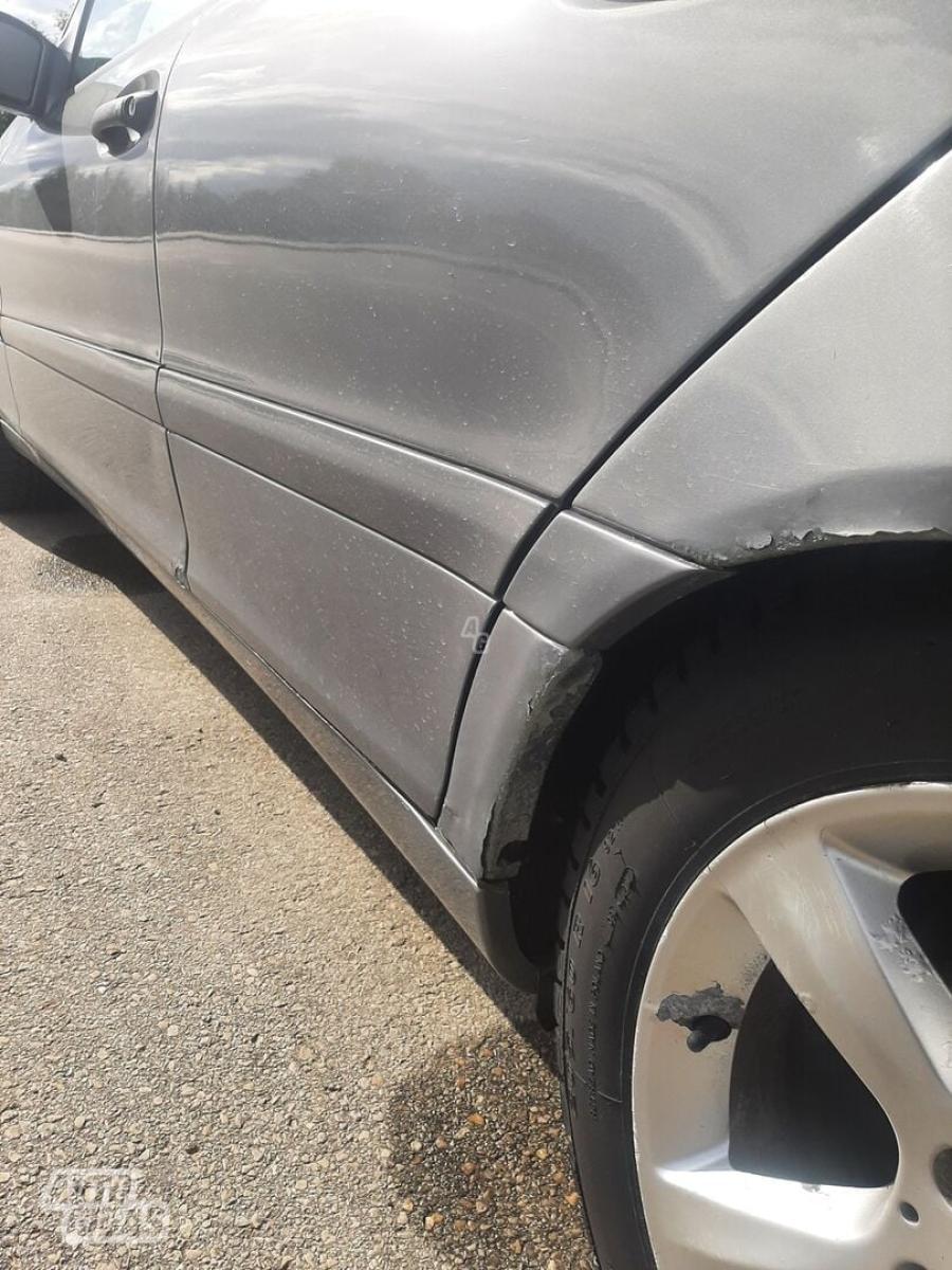 Grey Mercedes-Benz C 200 2003 in Vilnius, with an engine capacity of 2.10 L and mileage of 333 thousand km for 1650 €, photo 6 on AUTOMOTO.COM.LV