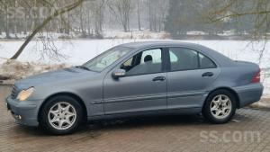 Grey Mercedes-Benz C 200 2004 in Riga, with an engine capacity of 2.20 L and mileage of 0 thousand km for 1190 €, photo 19 on AUTOMOTO.COM.LV