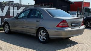 Pelēks Mercedes-Benz C 200 2004 Liepāja, ar dzinēja tilpumu 1.80 L un nobraukumu 273 tūkst. km par 2350 €, foto 7 vietnē AUTOMOTO.COM.LV